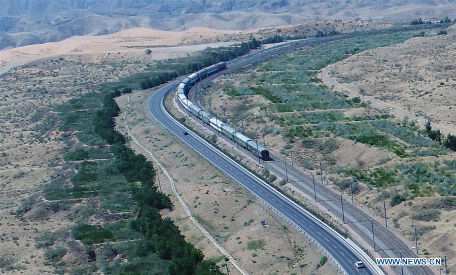 China's 1st railway through desert marks 60th anniversary- China.org.cn