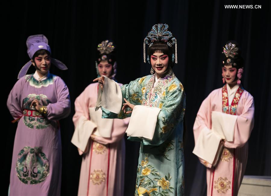 Peking Opera 'The Emperor and the Concubine' staged in London- China.org.cn