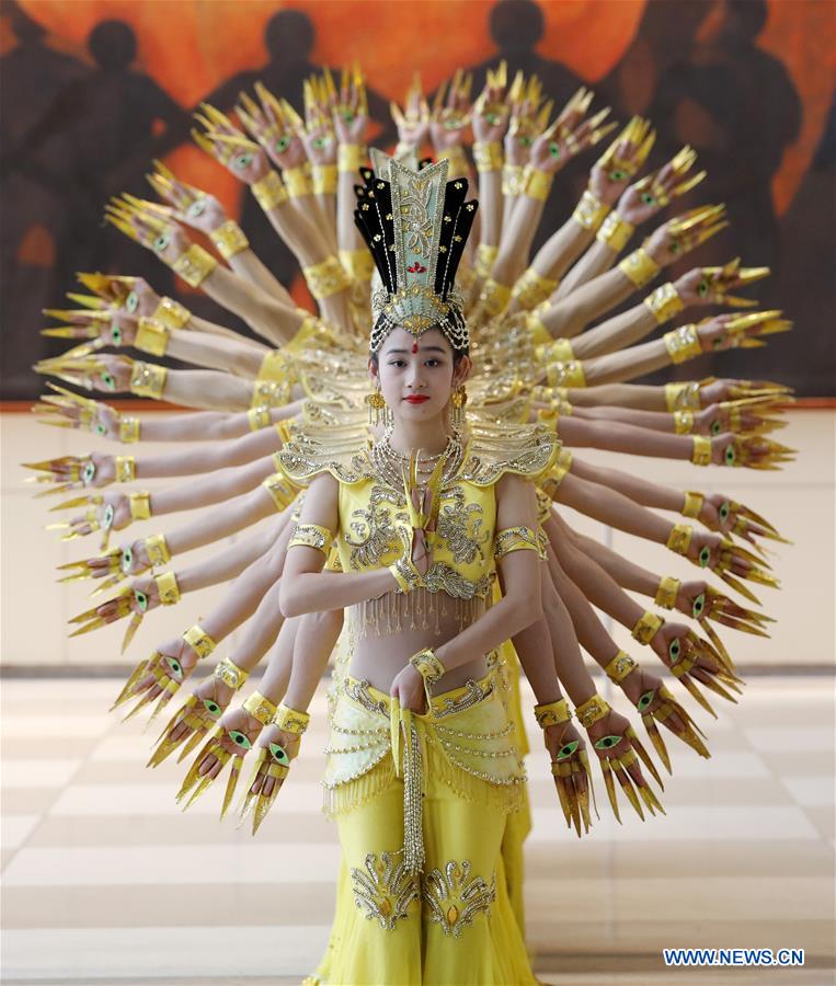 Artists perform Thousand-hand Bodhisattva dance- China.org.cn