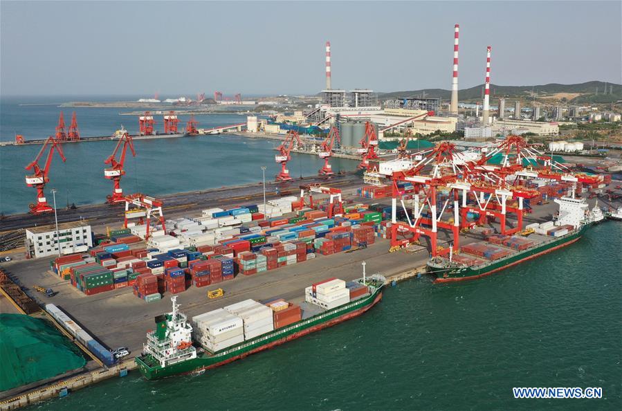 China's exports up, imports down in May - China.org.cn