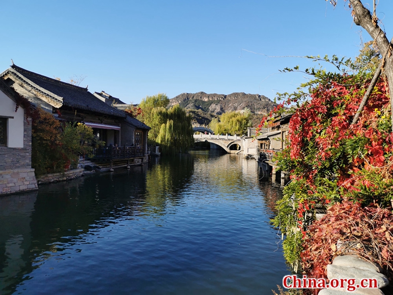 Gubei Water Town in autumn- China.org.cn