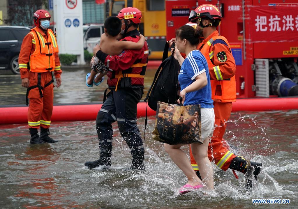 Rescue and drainage work in progress in Weihui City, Henan- China.org.cn