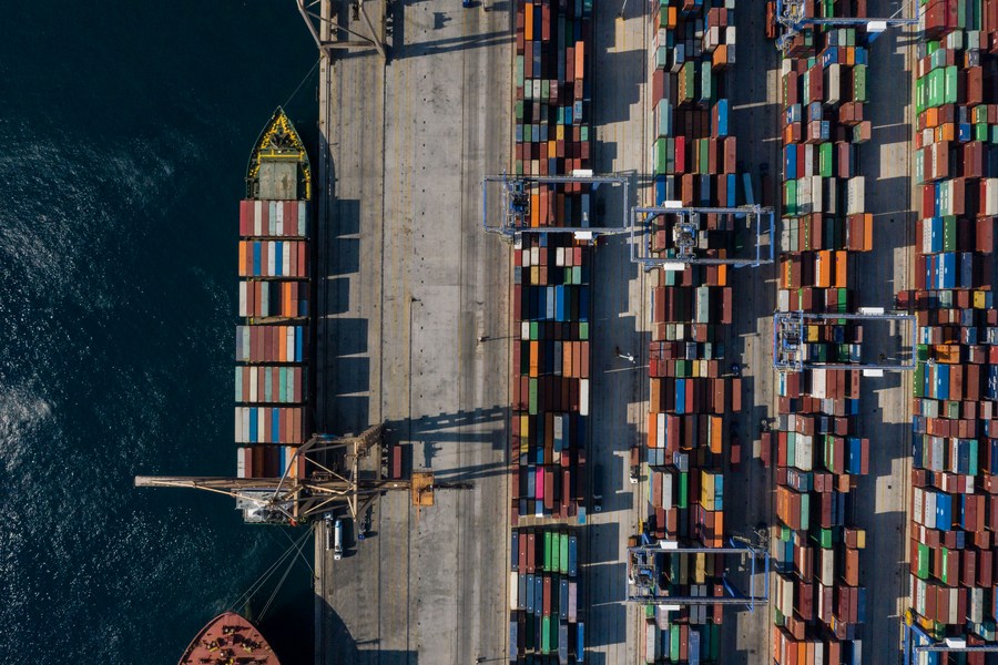 Greece's Piraeus port posts record high profit for 2021 - China.org.cn