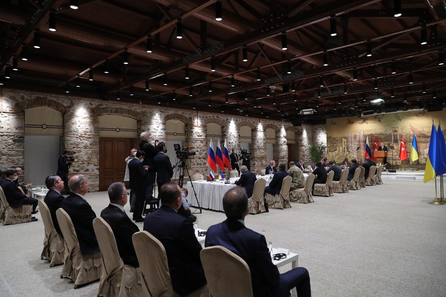 Russia, Ukraine say their peace talks on hold - China.org.cn