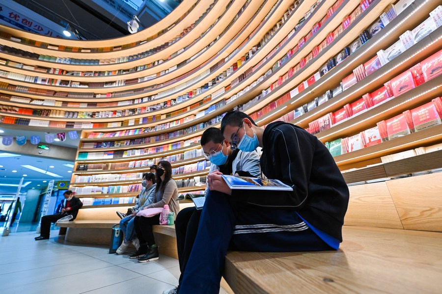 Reading habit on the rise among Chinese citizens - China.org.cn