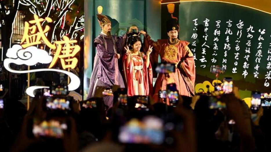 Datang Everbright City, tourist landmark of Xi'an, NW China- China.org.cn