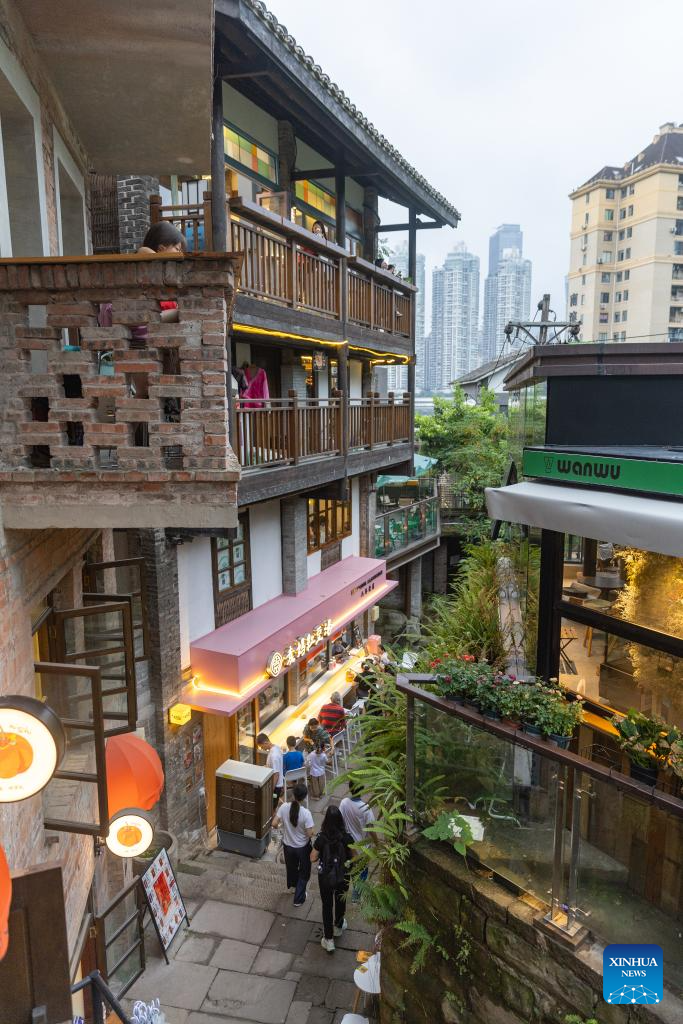 Urban renewal injects new vigor into old street in Chongqing- China.org.cn