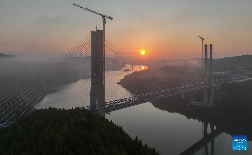 Hanjiang River bridge finishes installation of steel-truss girders ...