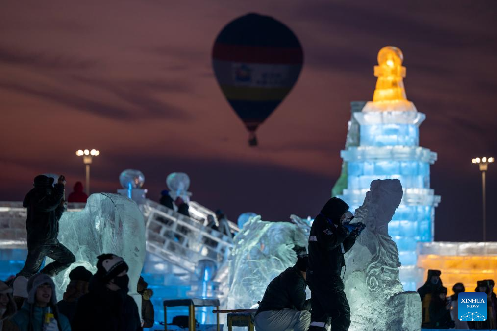 Competitors shine at 37th China Harbin Int'l Ice Sculpture Competition ...